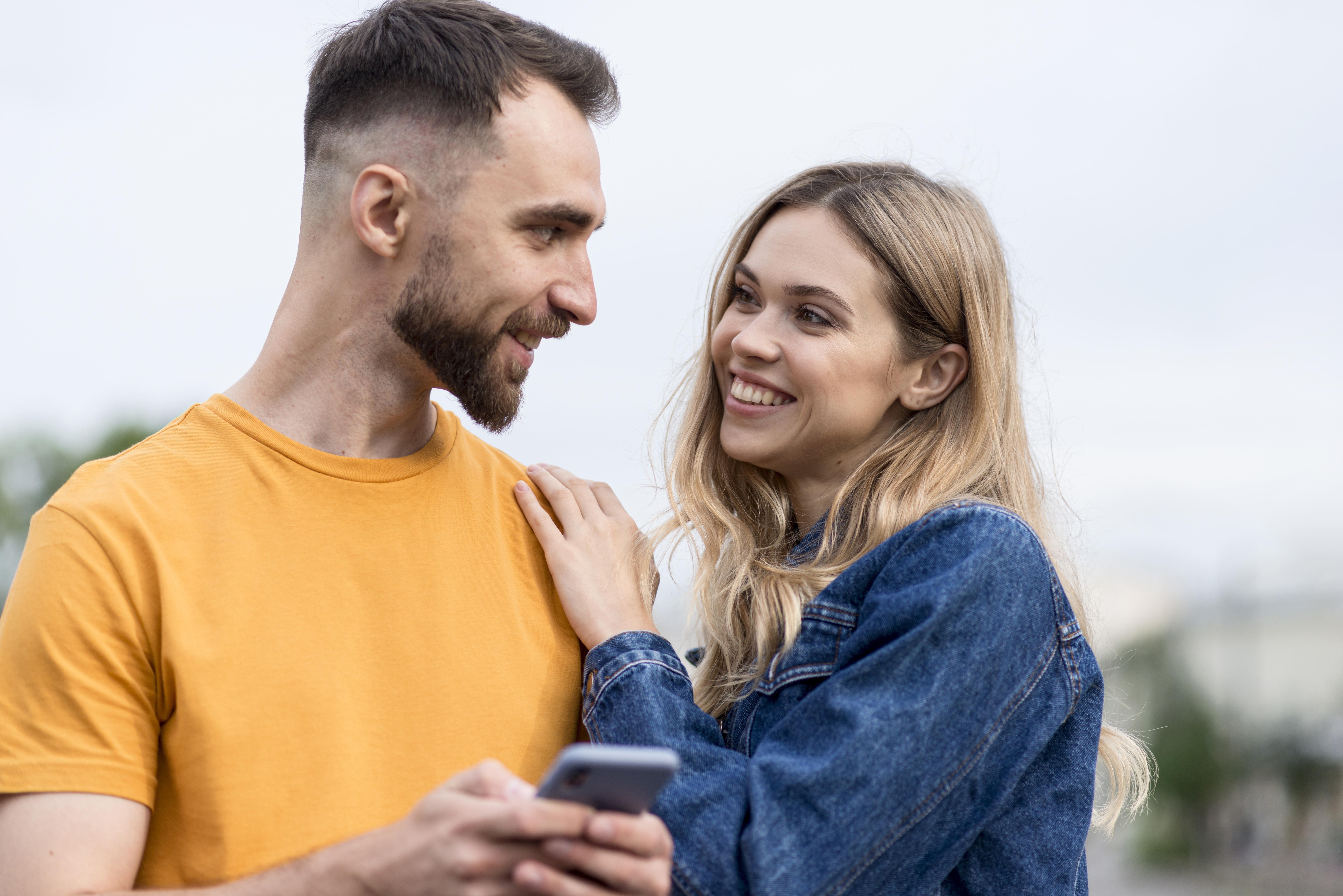 Qué significa cuando una mujer te cuenta cosas personales