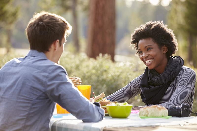 +65 Temas de conversación interesantes y profundos